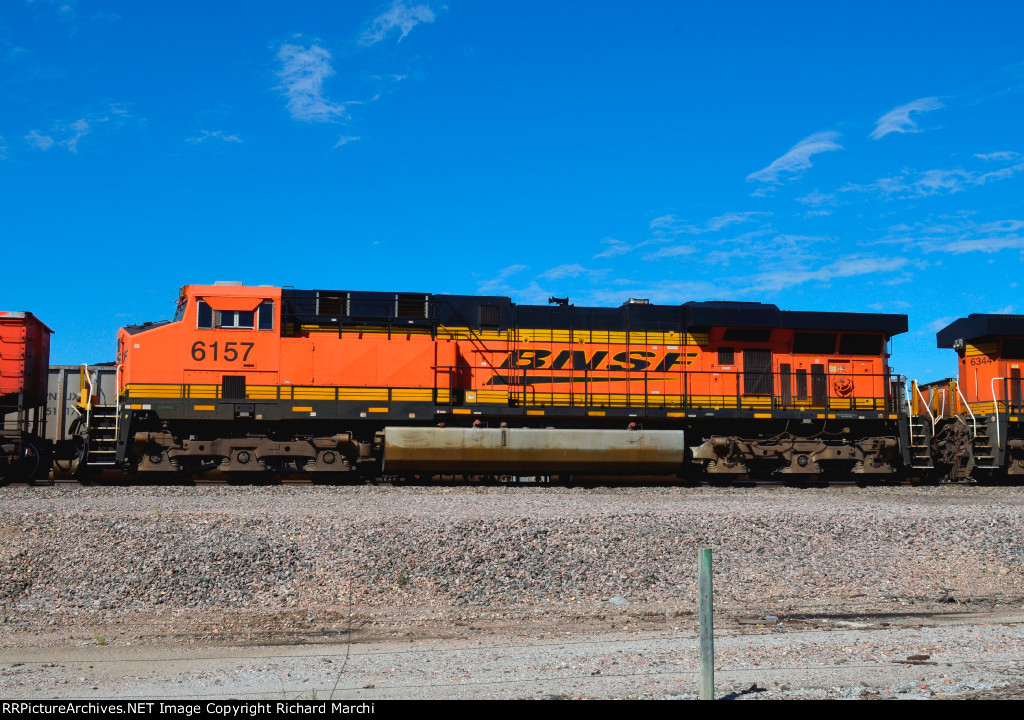 BNSF 6157